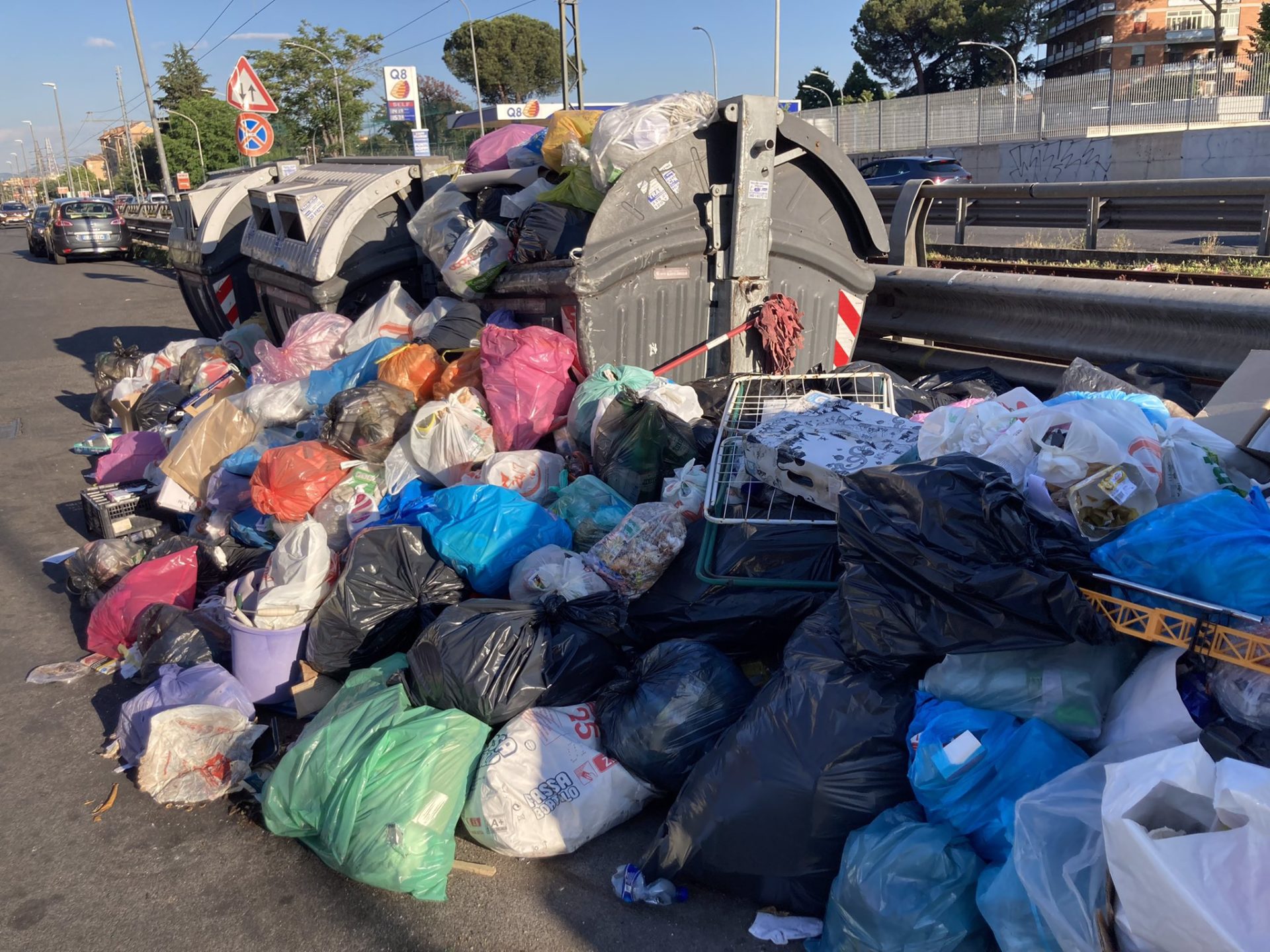 A Roma raccolta rifiuti sempre più a rischio. Ama accusa la Regione e ...