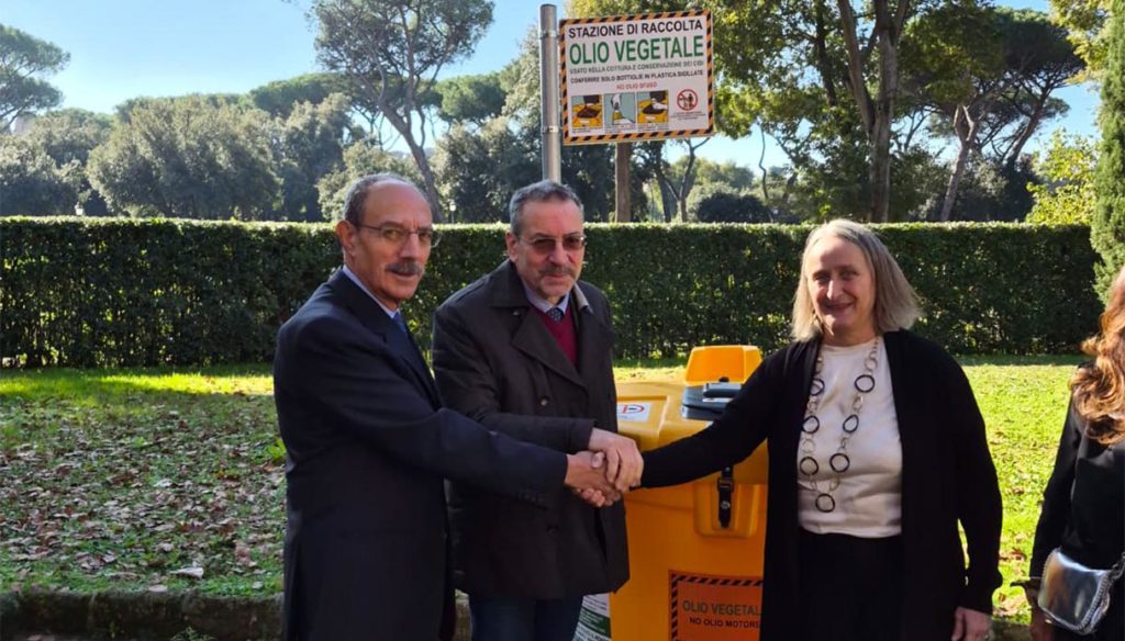 Roma, Ama–Conoe insieme per la raccolta degli oli domestici esausti